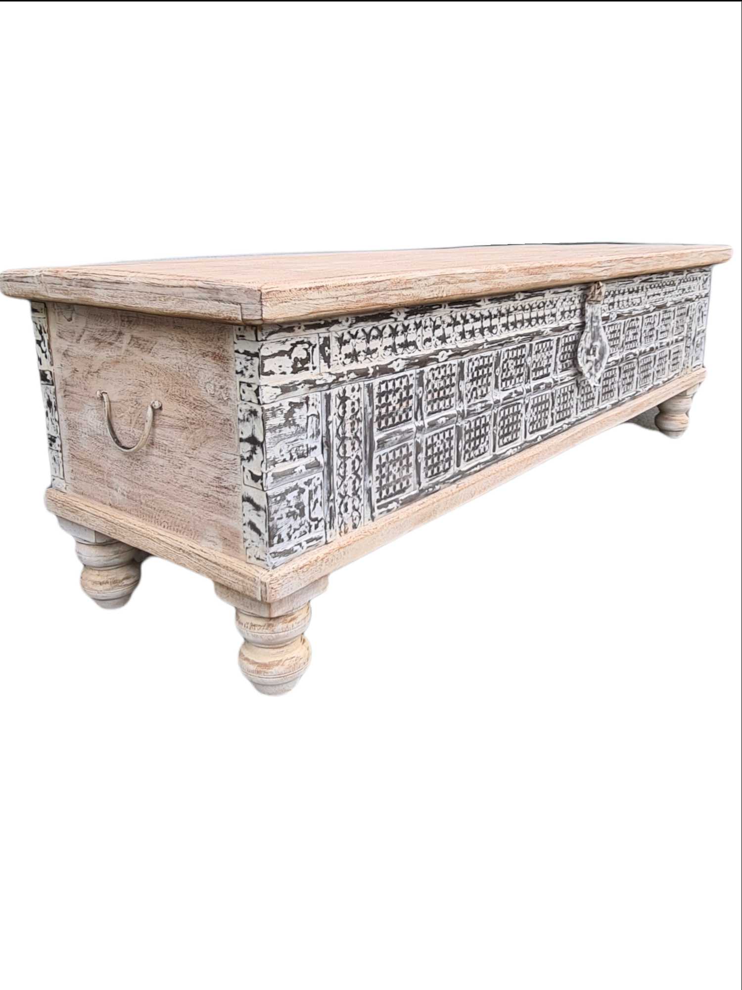 TARA HAND MADE INDIAN LONG TRUNK